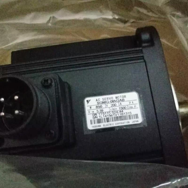 Yaskawa SGMG-09V2AB Servo Motor - GoldrayCNC
